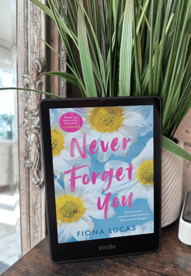 ARC Review: Never Forget You by Fiona Lucas – Sarah in Readerland